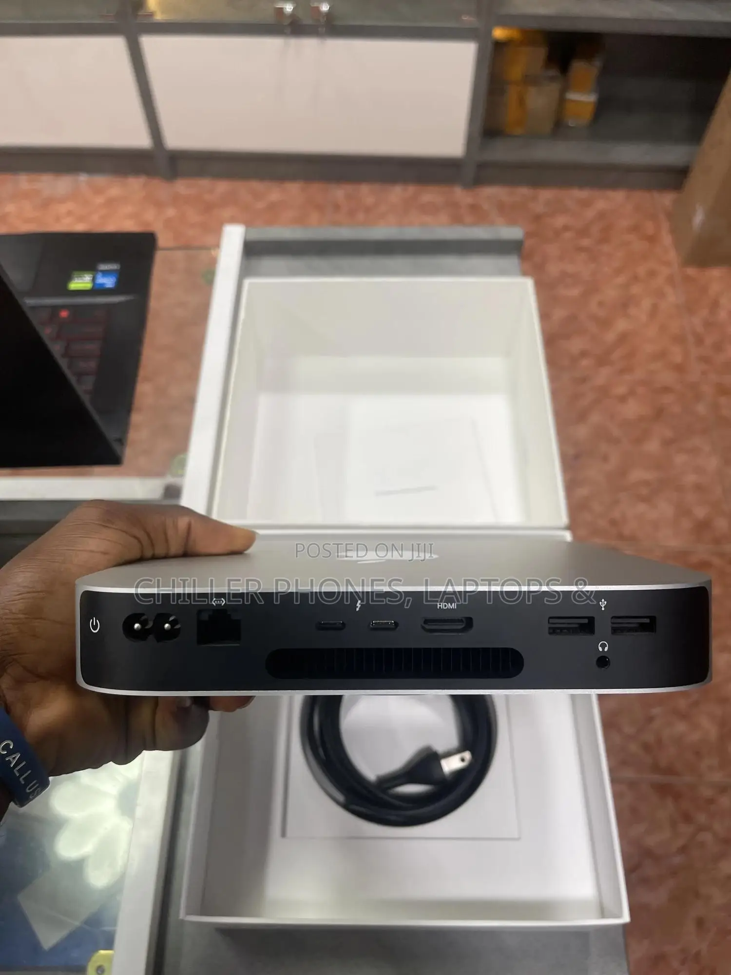 New Desktop Computer Apple Mac Mini M2 8GB Intel Core I7 SSD 256GB in ...