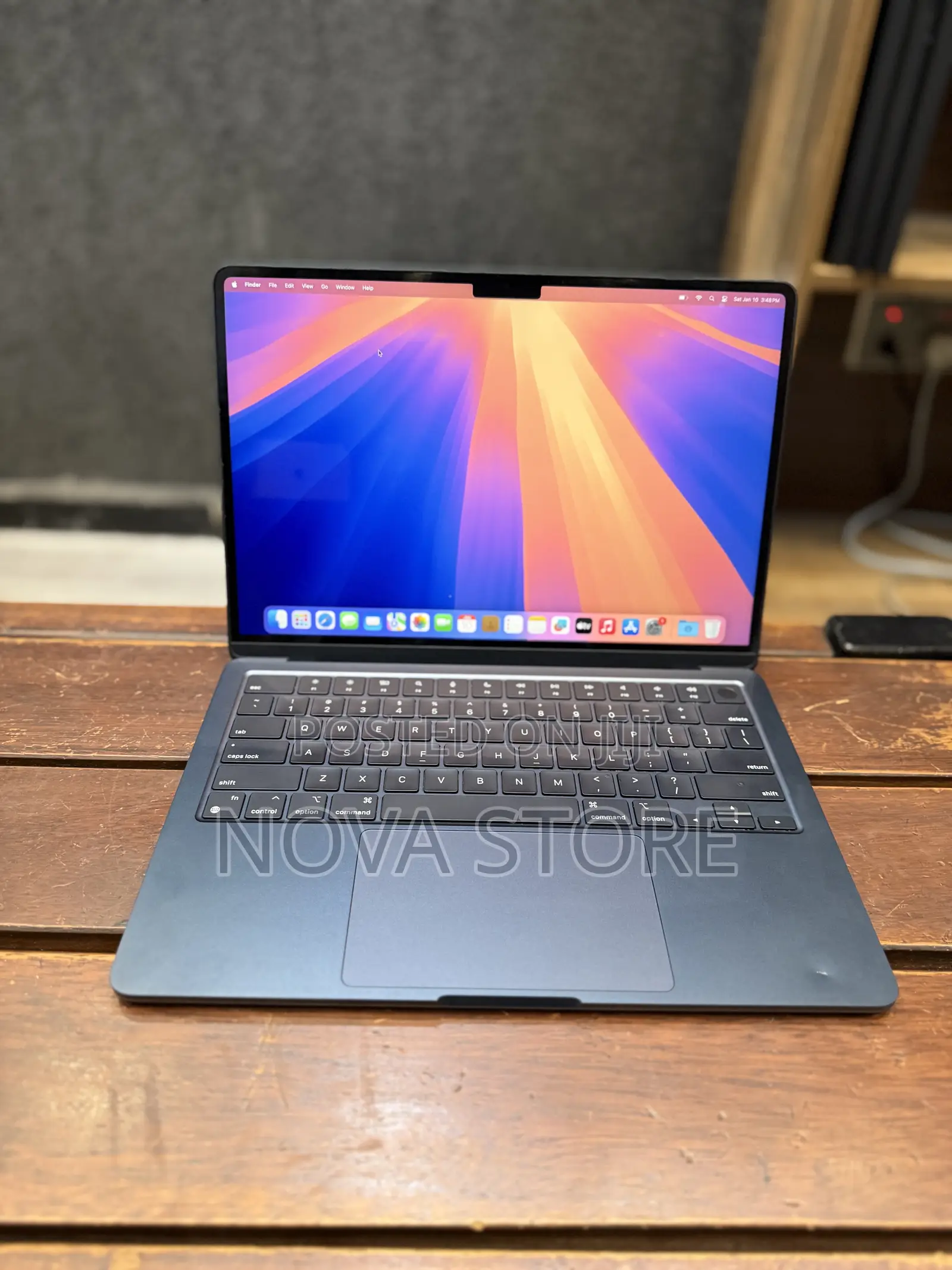 Laptop Apple MacBook Air 2022 M2 8GB Apple M2 SSD 256GB in Circle ...