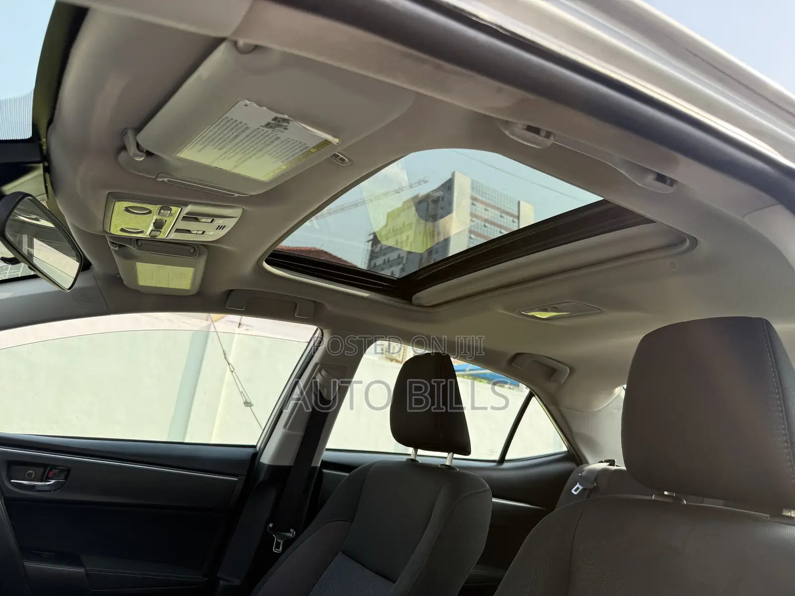 Toyota Corolla LE Eco (1.8L 4cyl 2A) 2018 Silver in Roman Ridge - Cars ...