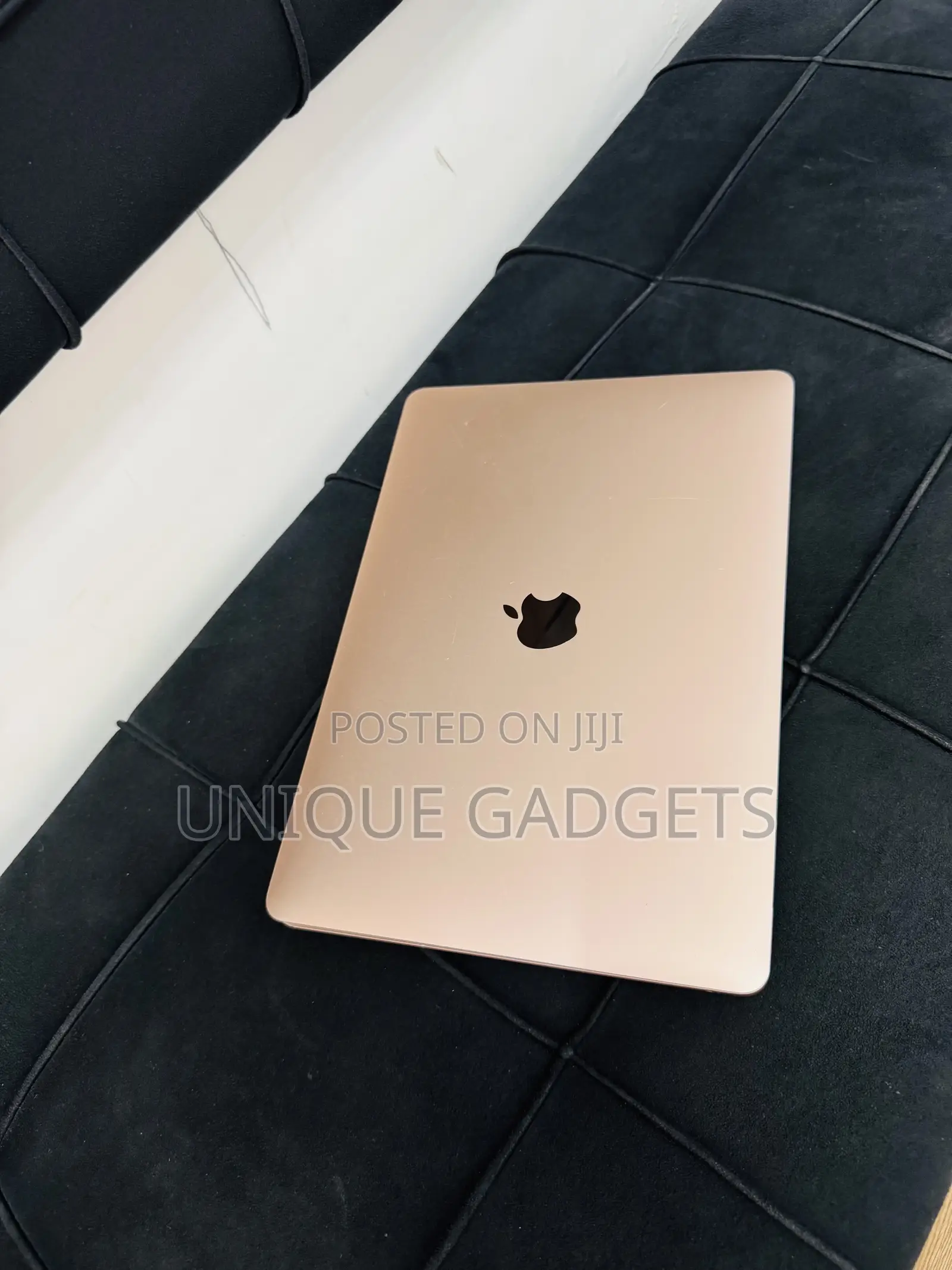 Laptop Apple MacBook Air 2020 M1 8GB Apple M1 SSD 256GB in Circle ...