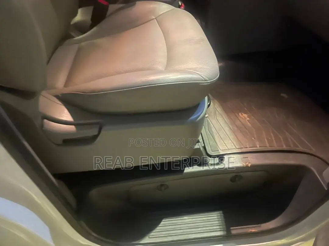 Hyundai Starex 2017 Yellow in Accra Metropolitan - Buses & Microbuses ...