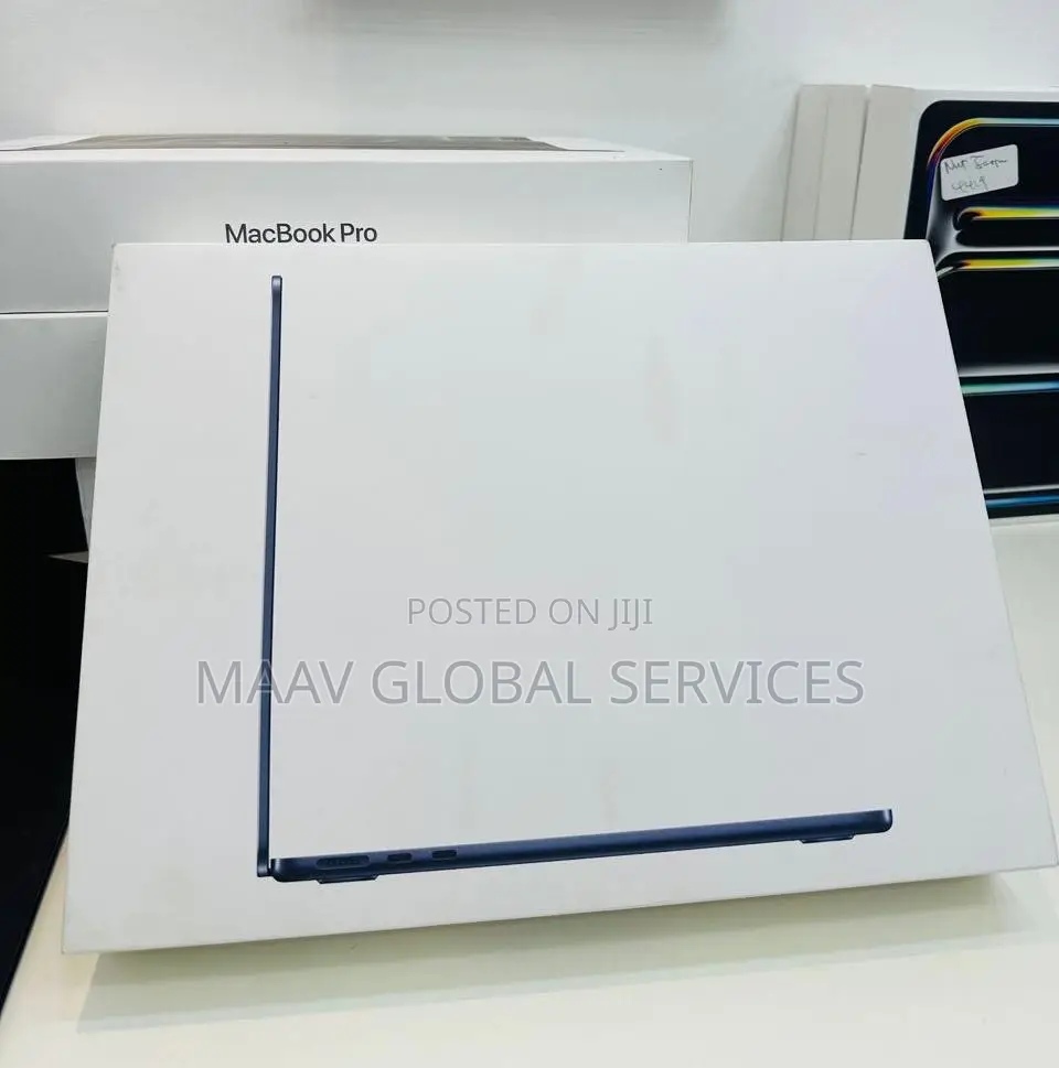 New Laptop Apple MacBook Air 16GB Apple M4 SSD 256GB in Circle ...