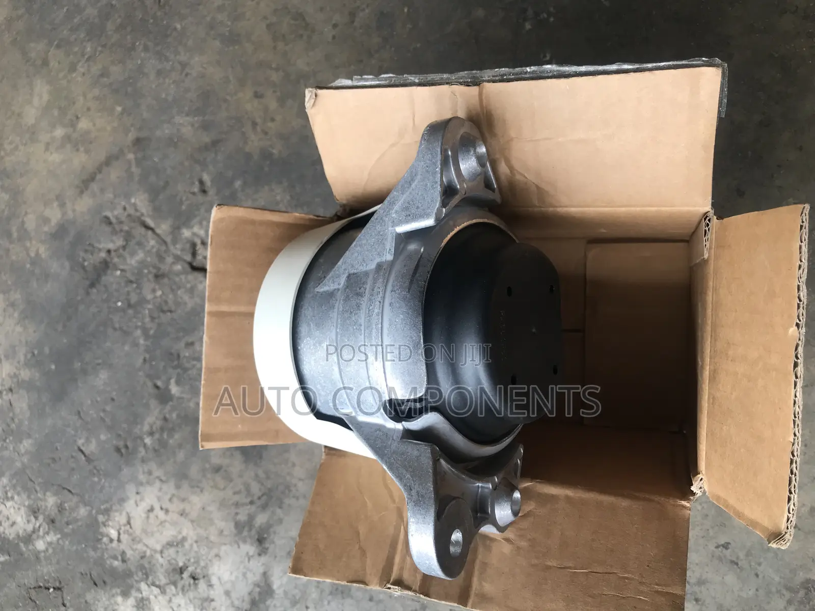 Mercedes Benz C300 (W205) Engine Seat (Mount) for sale - Price: GH₵ 600 ...