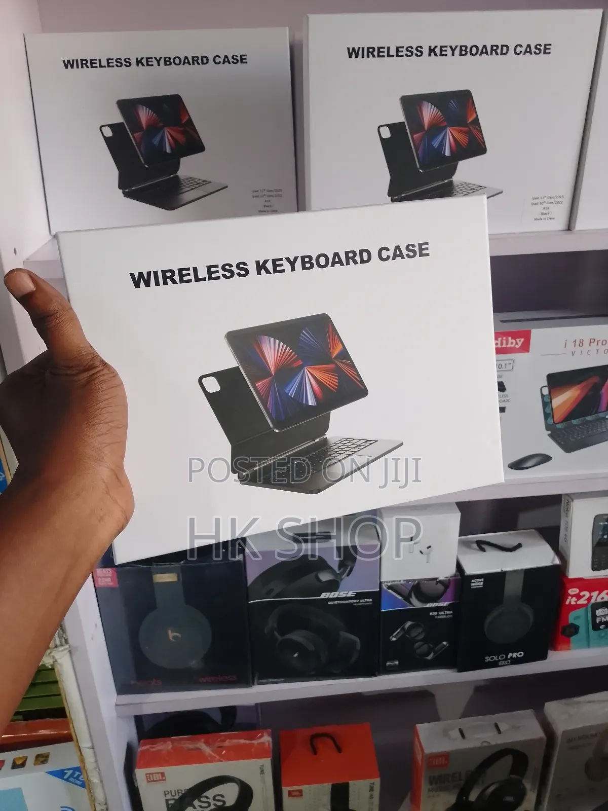 Magic Keyboard For Apple iPad A16 2025 in Circle - Accessories for ...