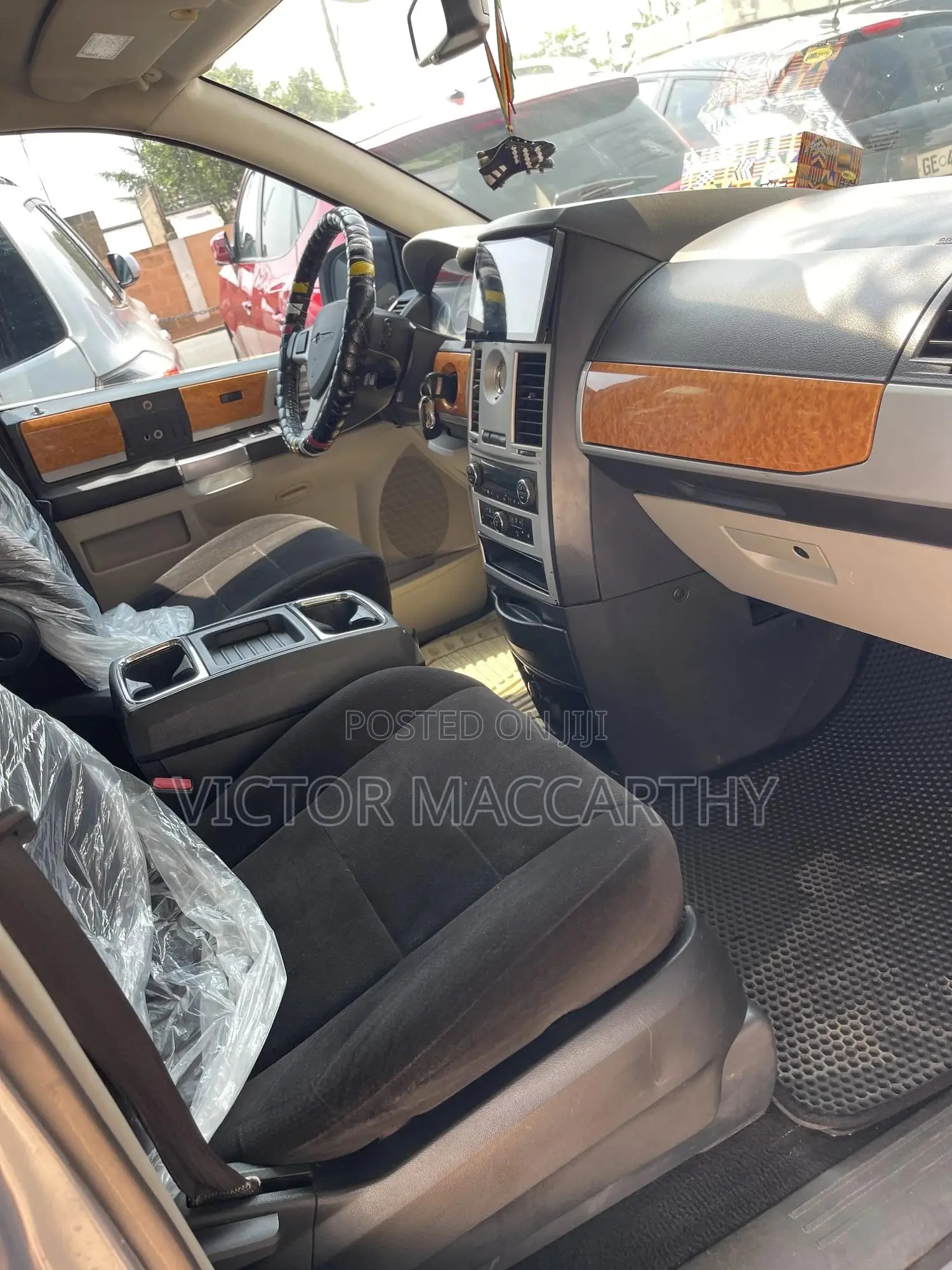 Chrysler Voyager 3.3 LX 2009 Blue in Banana Inn - Cars, Victor ...