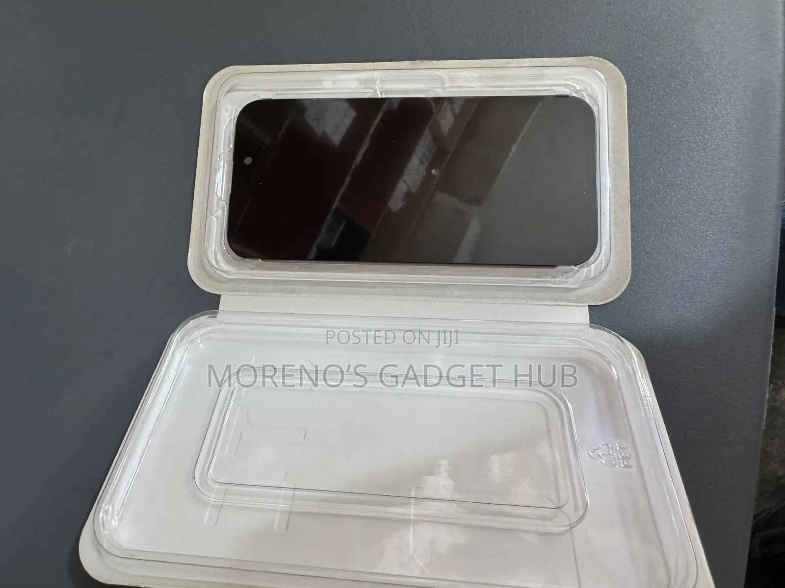 Normal Phone Screen for 15 Pro in Circle - Accessories for Phones ...