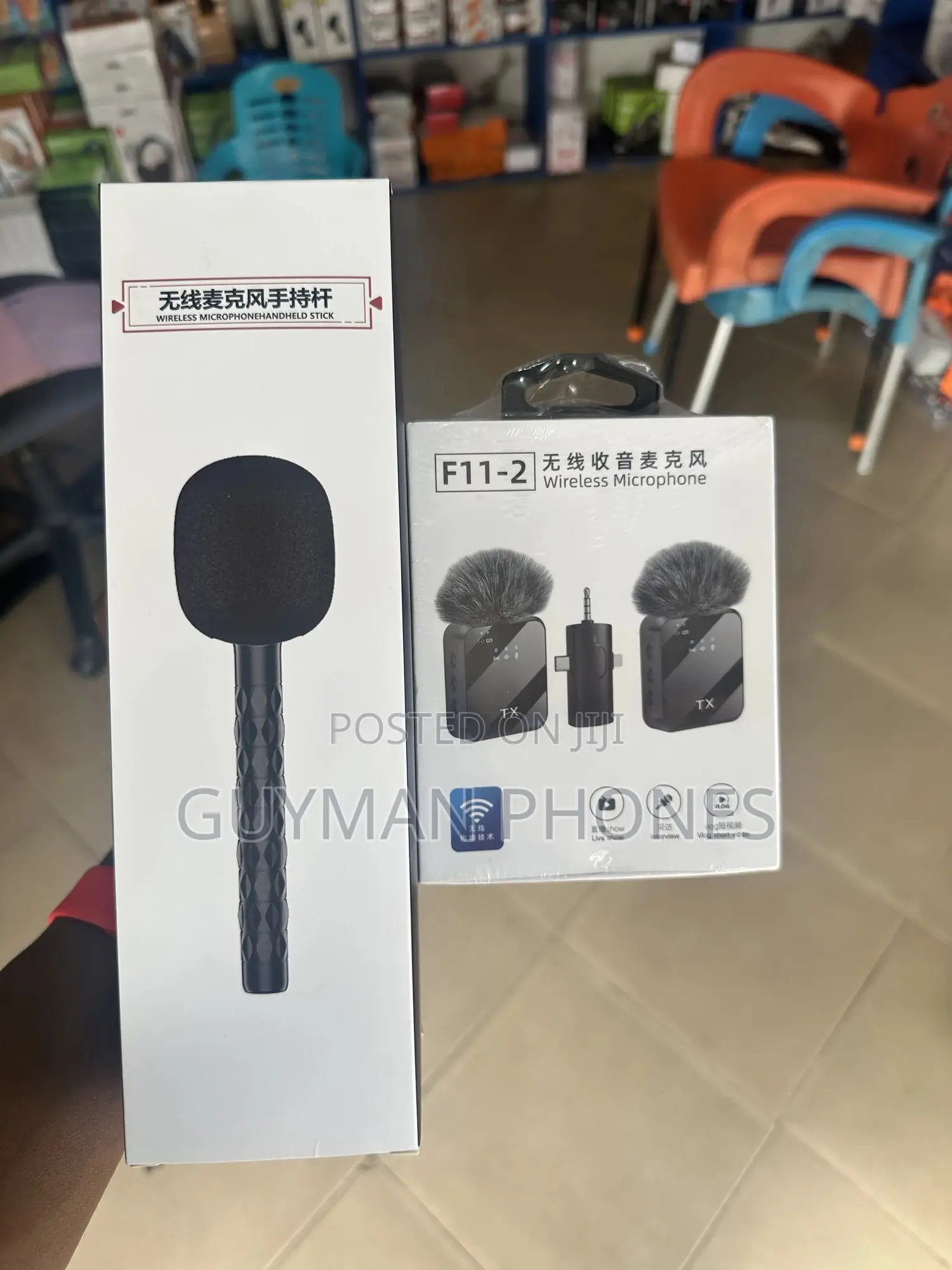 Wireless Microphone With Handle in Circle - Audio & Music Equipment ...