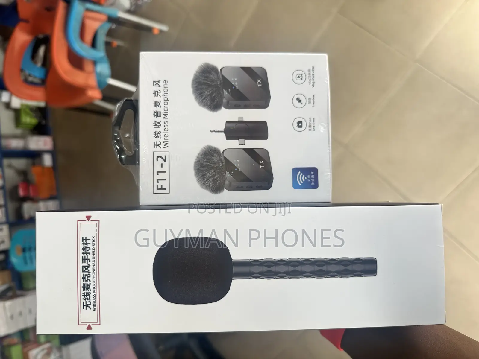 Wireless Microphone With Handle in Circle - Audio & Music Equipment ...