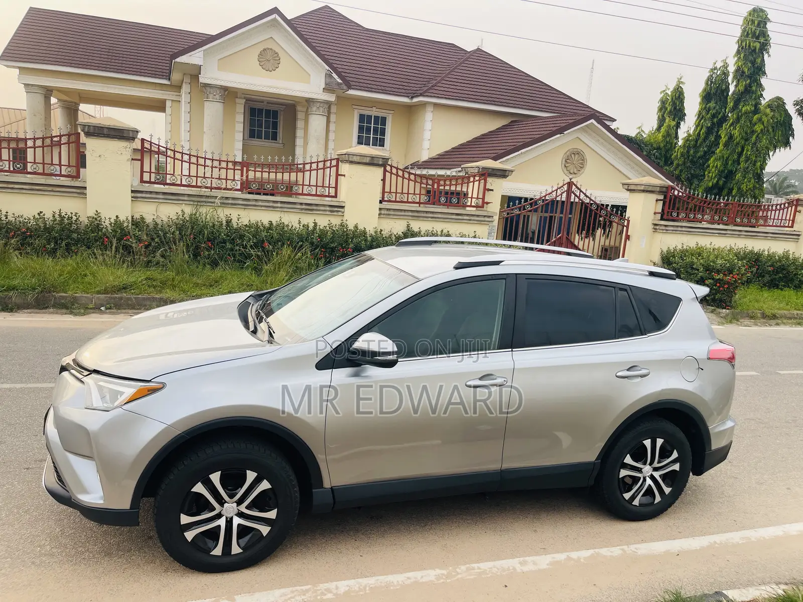 Toyota RAV4 LE AWD (2.5L 4cyl 6A) 2017 Silver in Kumasi Metropolitan ...