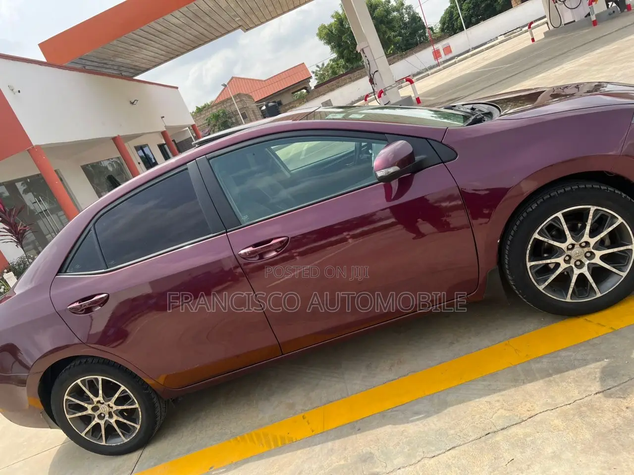 Toyota Corolla SE Special Edition 4dr Sedan (1.8L 4cyl CVT) 2017 in ...