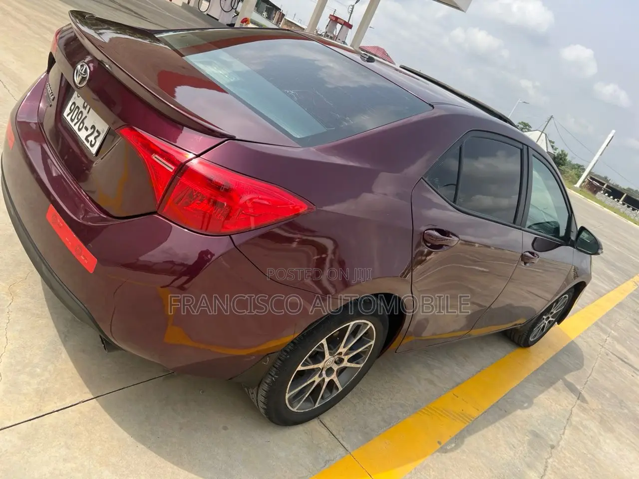 Toyota Corolla SE Special Edition 4dr Sedan (1.8L 4cyl CVT) 2017 in ...