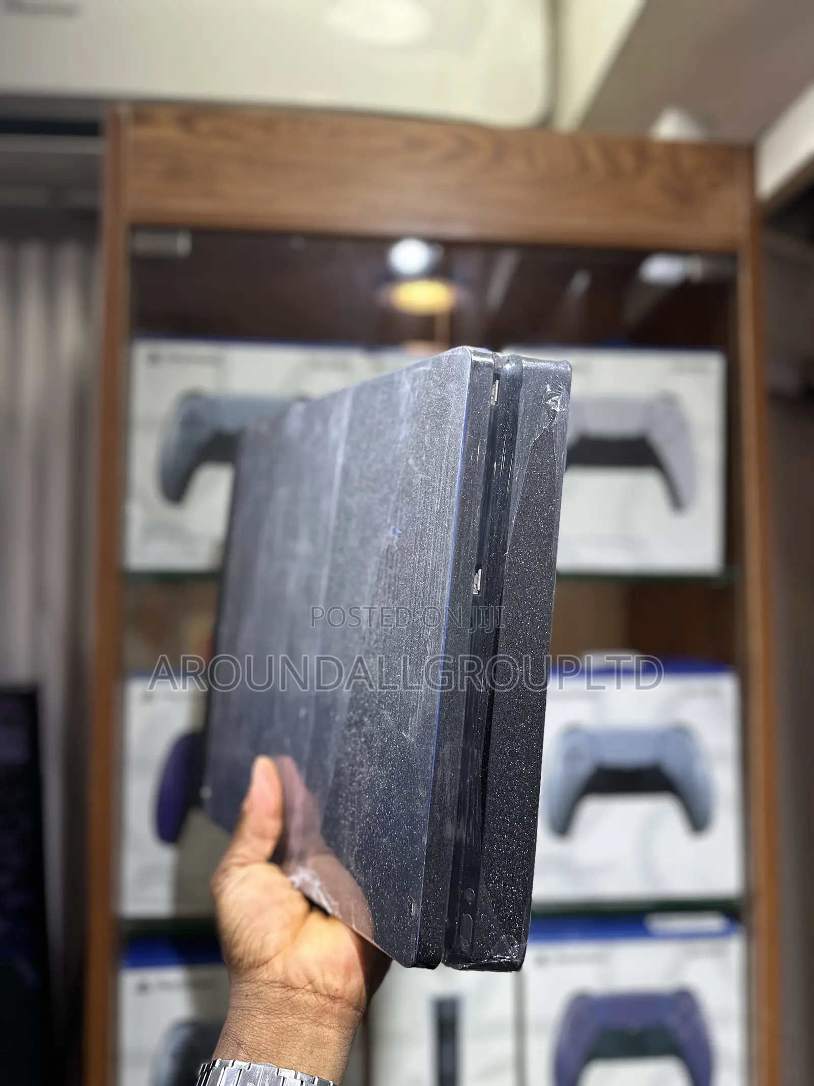 Playstation 4 Slim in Circle - Video Game Consoles, Aroundallgroupltd ...