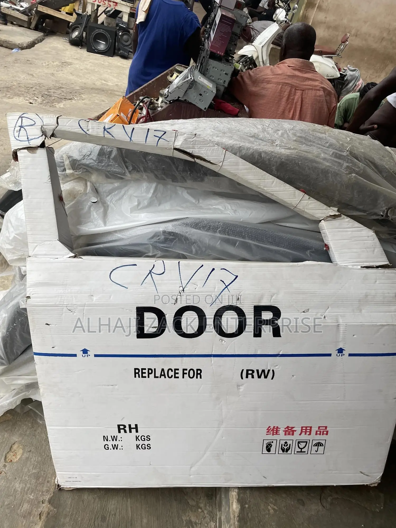 Honda CRV 2019 Front Right Door in Abossey Okai - Vehicle Parts ...