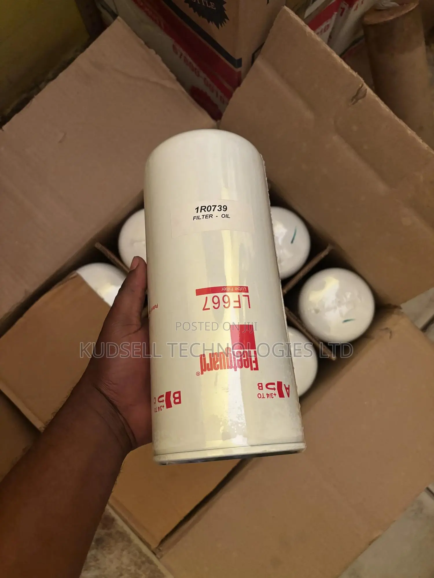 Caterpillar 1r-0739 1r0739 Engine Oil Filter in Tesano - Vehicle Parts ...