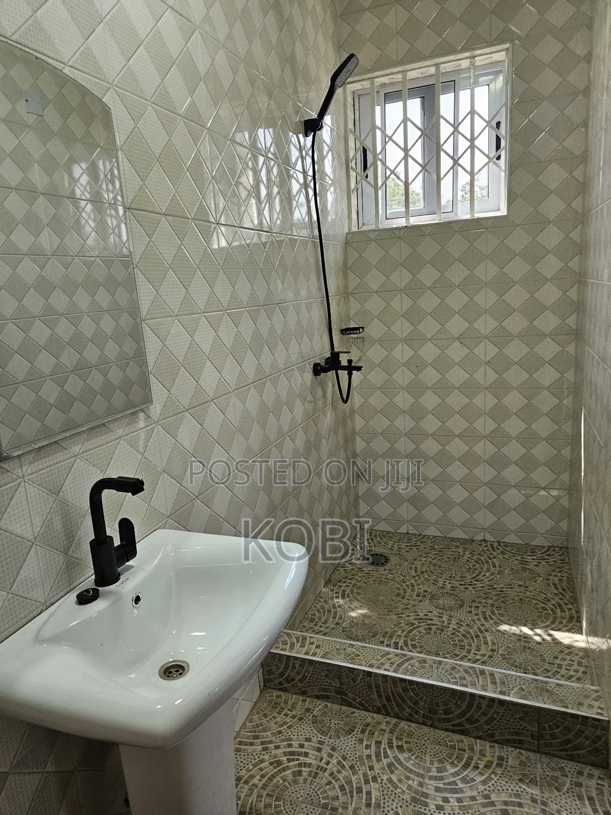 Newly Built Executive 2 Bedroom Ensuite Apartments Located in Pokuase ...