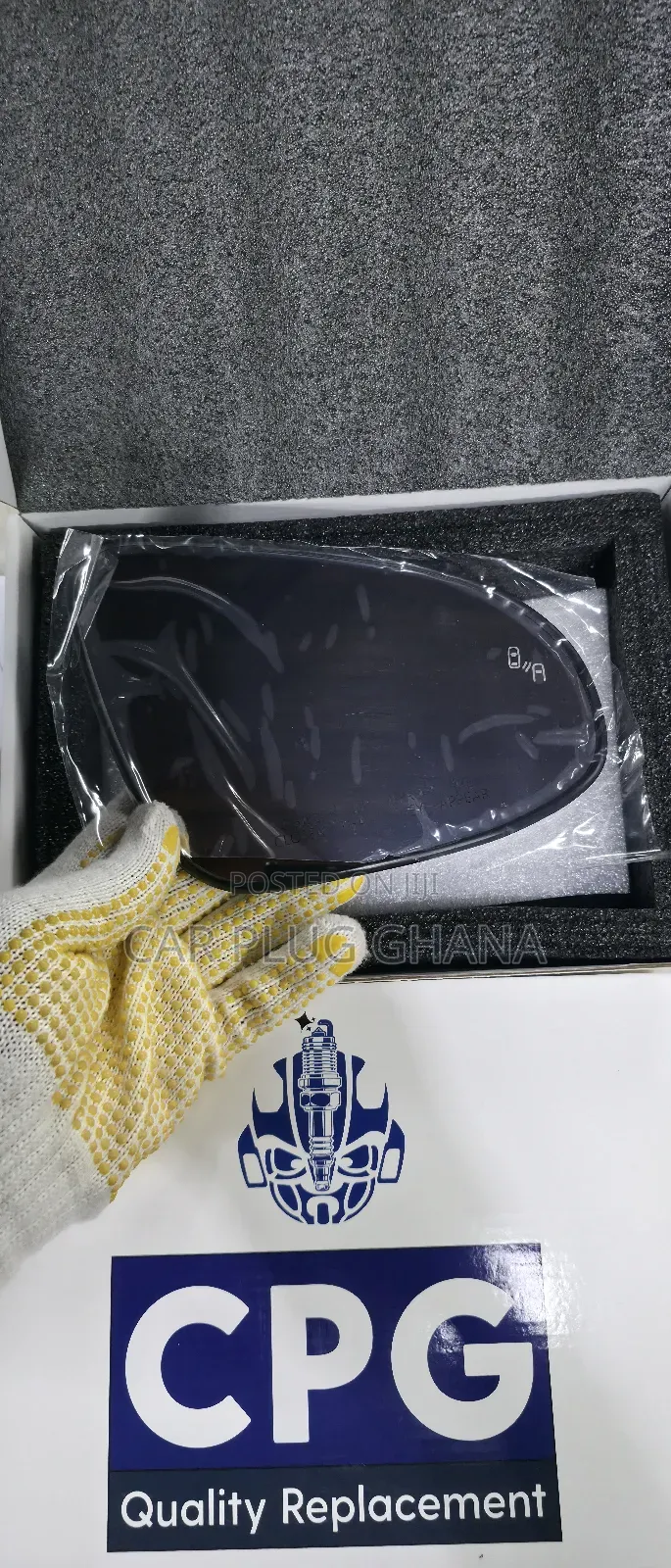 Camry 2012-2017 Side Mirror Glass With Sensor in Abossey Okai - Vehicle ...