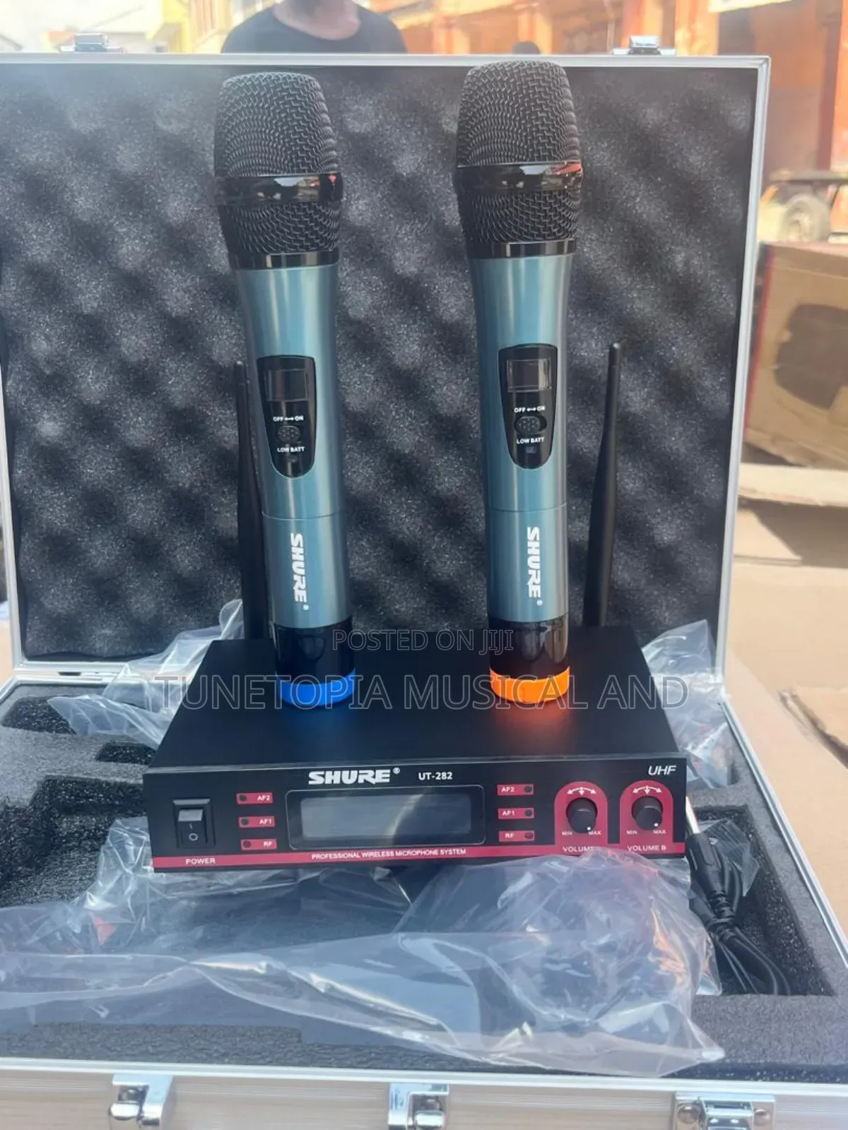 Shure Ut-282 Professional Wireless Microphone System. in Accra ...