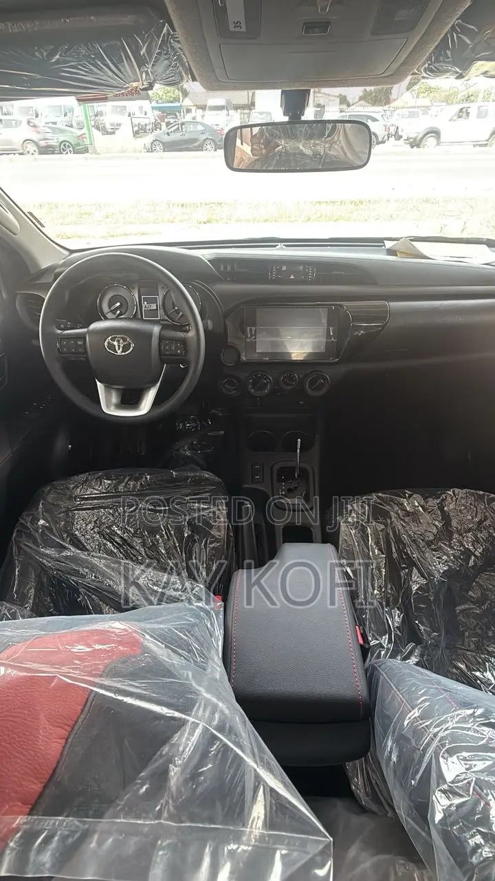 New Toyota Hilux 2025 Silver in Spintex - Cars, Kay Kofi | Jiji.com.gh