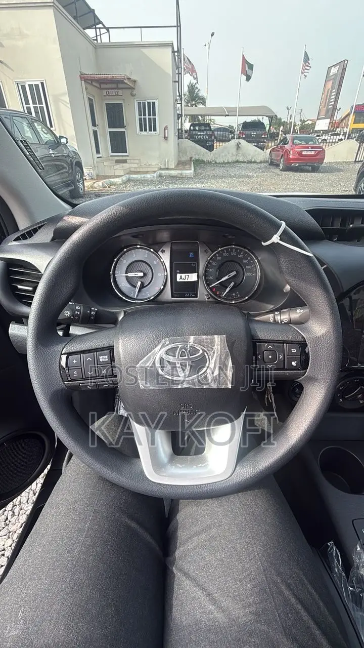 New Toyota Hilux 2025 Silver in Spintex - Cars, Kay Kofi | Jiji.com.gh