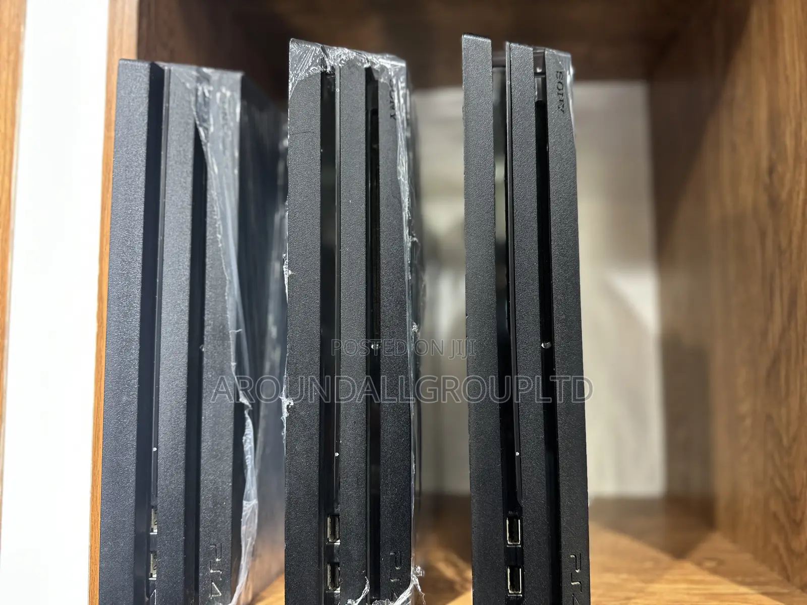 Playstation 4 Pro in Circle - Video Game Consoles, Aroundallgroupltd ...