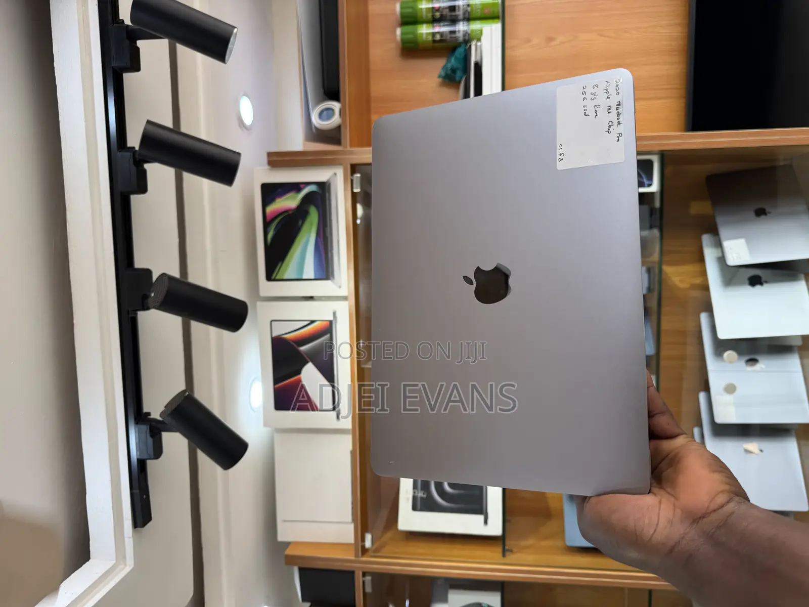Laptop Apple MacBook Pro 2020 M1 8GB Apple M1 SSD 256GB in Madina ...