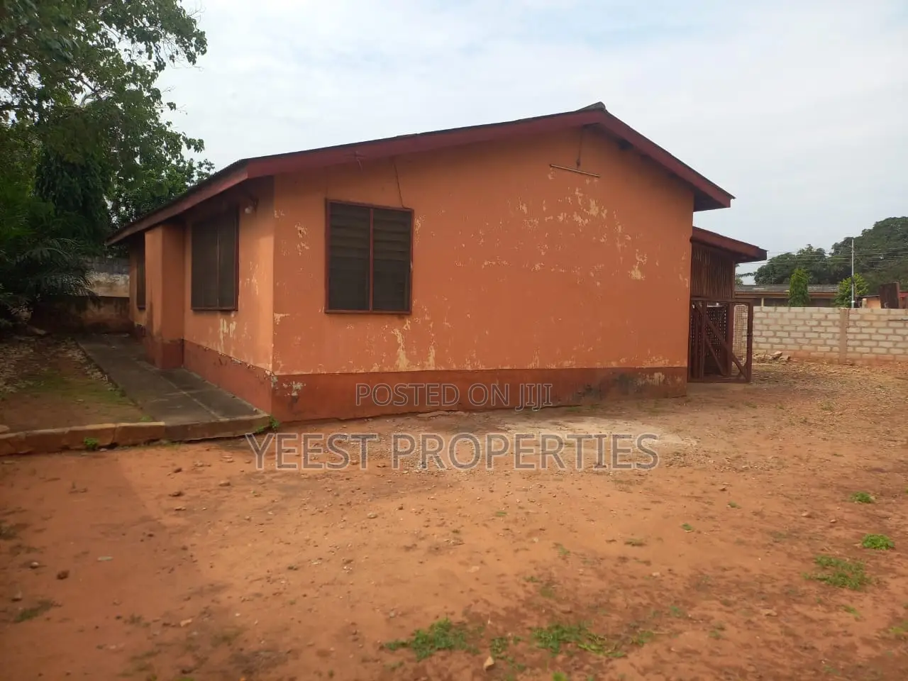 Half Plot Land in North Kaneshie for Sale (Close to Main Road) in ...