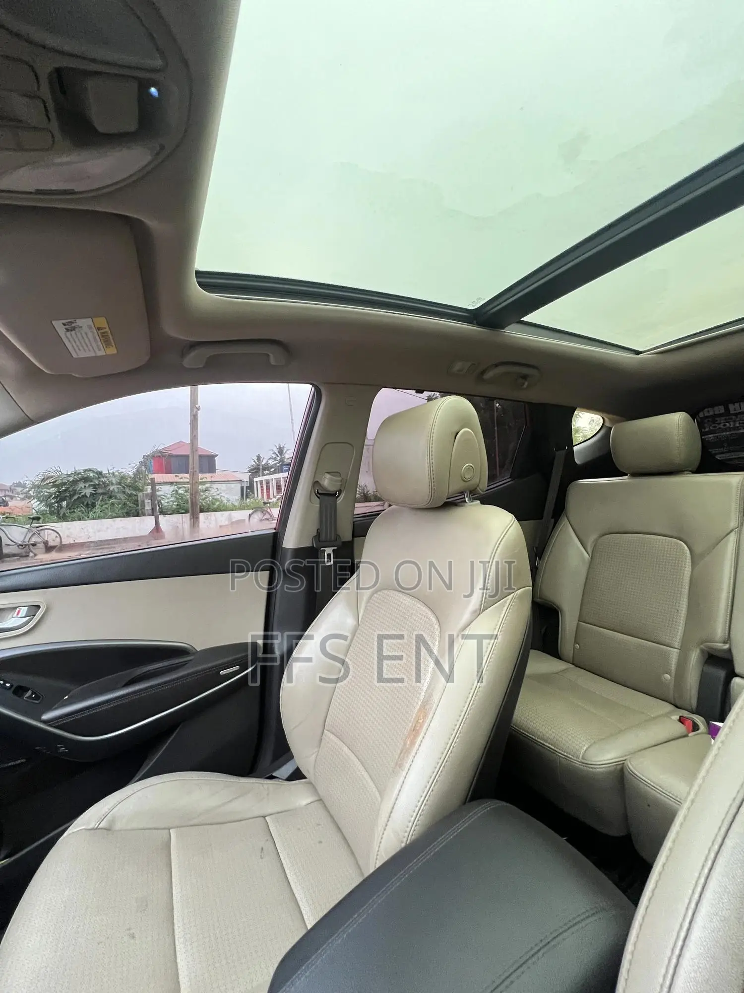 Hyundai Santa Fe 2014 Red in Amrahia - Cars, Dorothy Frimpong | Jiji.com.gh