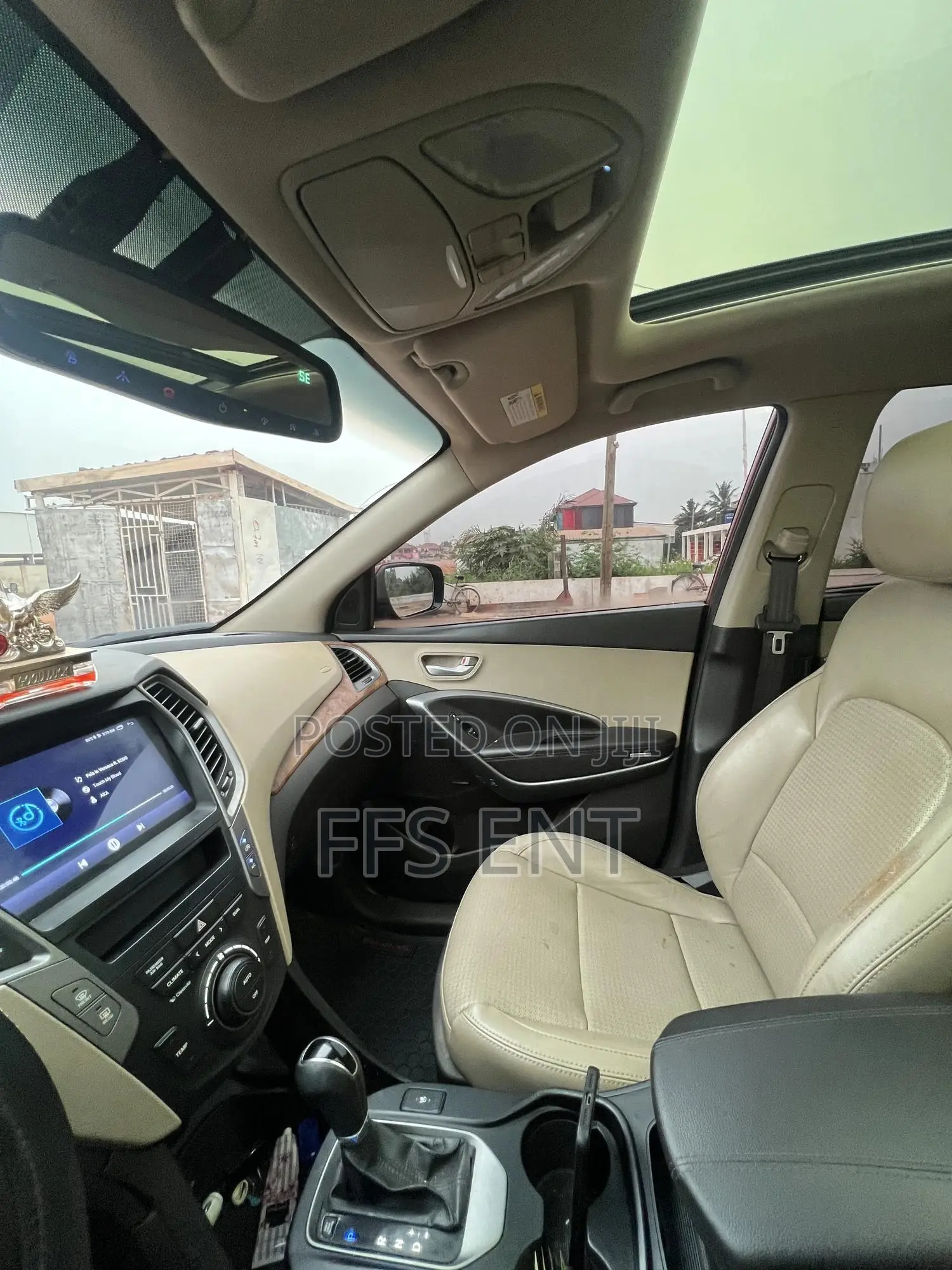 Hyundai Santa Fe 2014 Red in Amrahia - Cars, Dorothy Frimpong | Jiji.com.gh