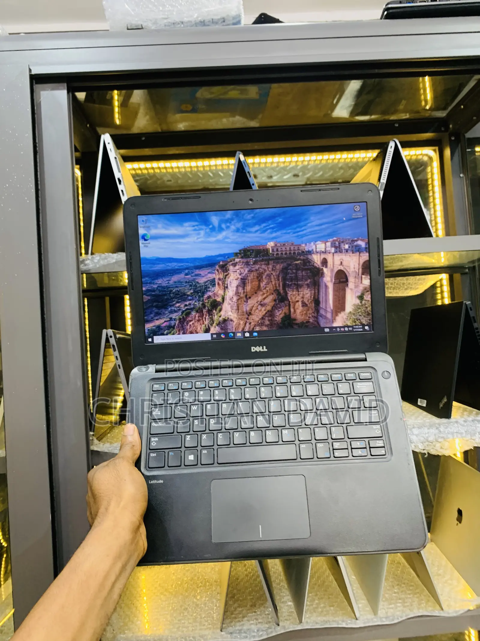 Laptop Dell Latitude 3380 8GB Intel Core I3 HDD 500GB in Circle ...