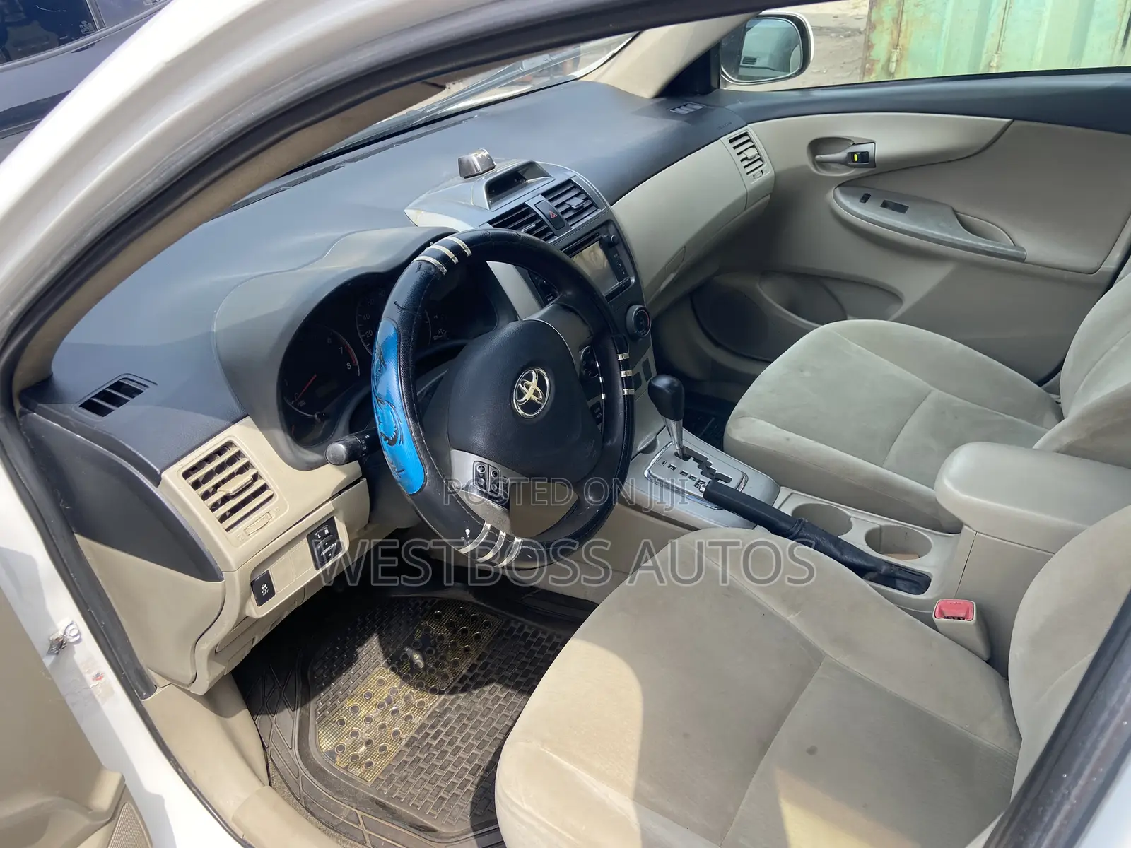 Toyota Corolla L 4-Speed Automatic 2013 White in Accra Metropolitan ...