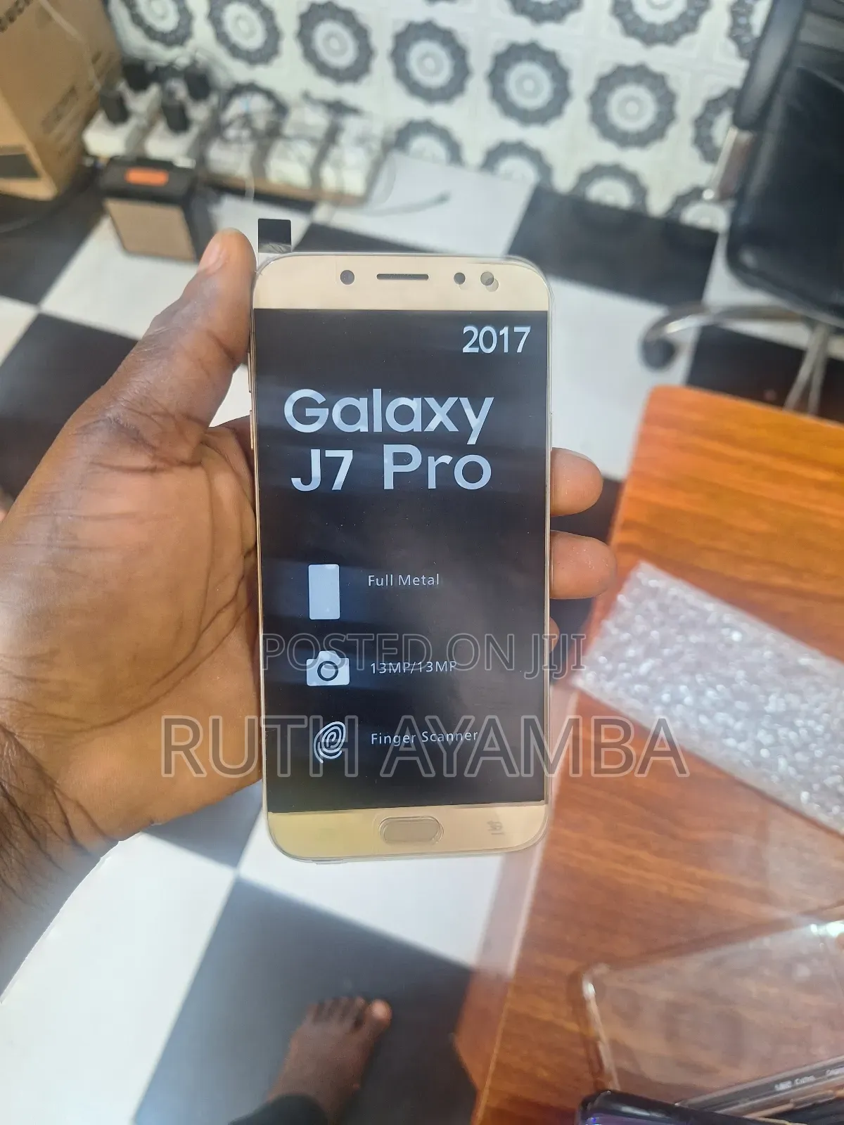 Samsung Galaxy J7 Pro 64 GB Gold in Accra Metropolitan - Mobile Phones ...