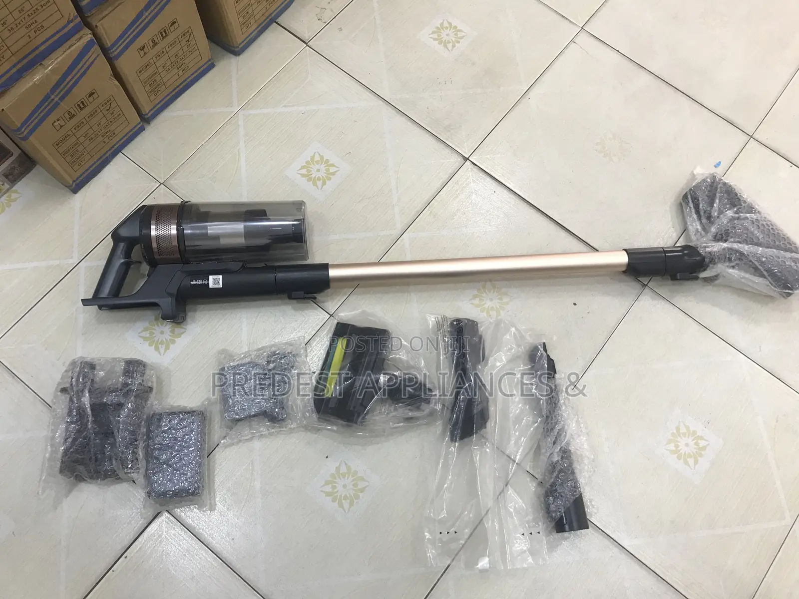 Samsung Cordless Vacuum Cleaner Jet60 in Rosegold and Silver Color) in ...