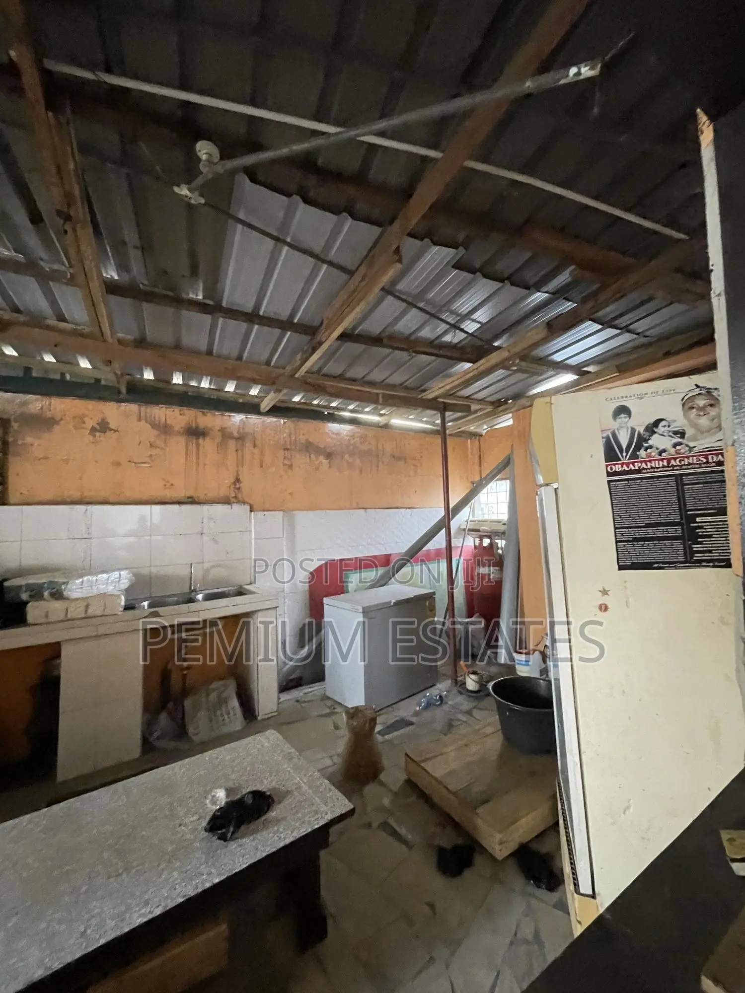 Restaurant Space on a Busy Road for Rent in School Junction ...