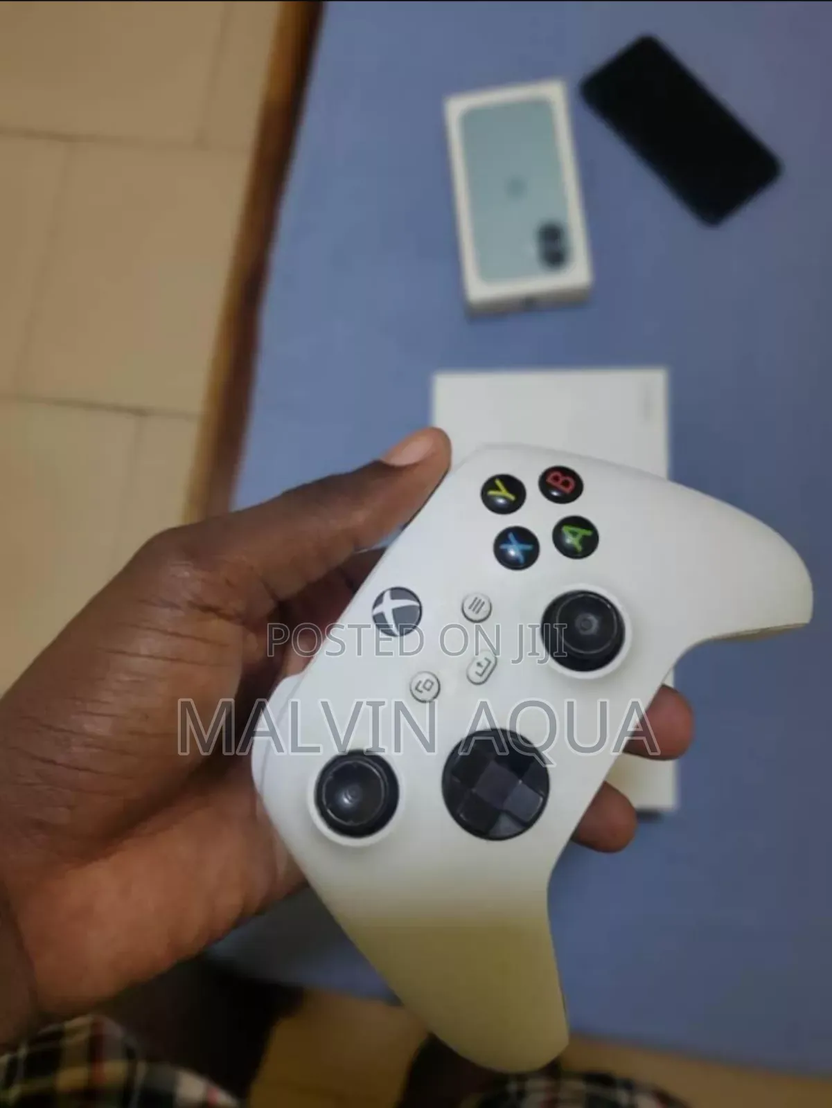 Xbox Series S in Tema Metropolitan - Video Game Consoles, Malvin Aqua ...