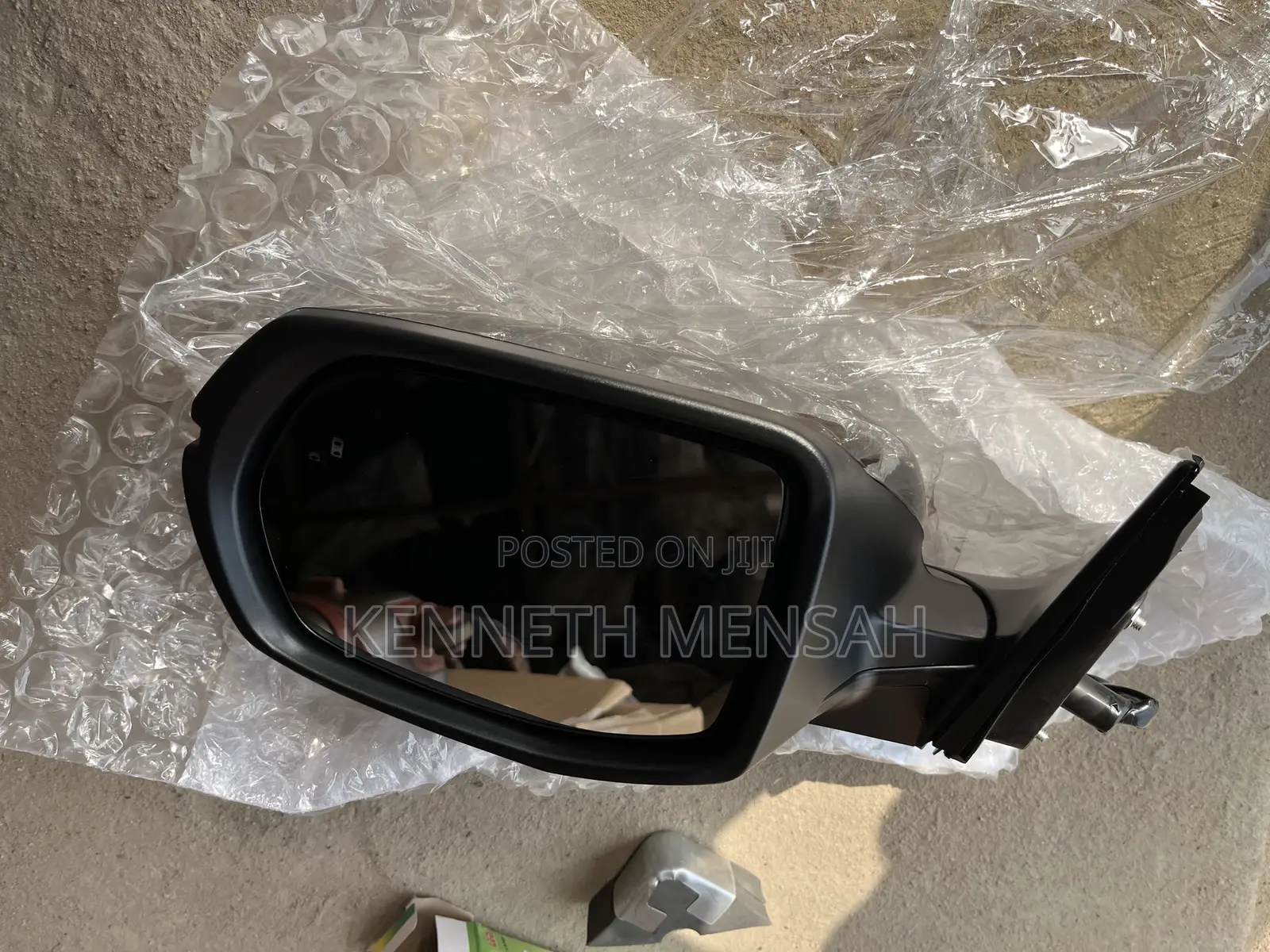 Honda Crv 2017-2022 Mirror With Sensor And Light in Abossey Okai ...