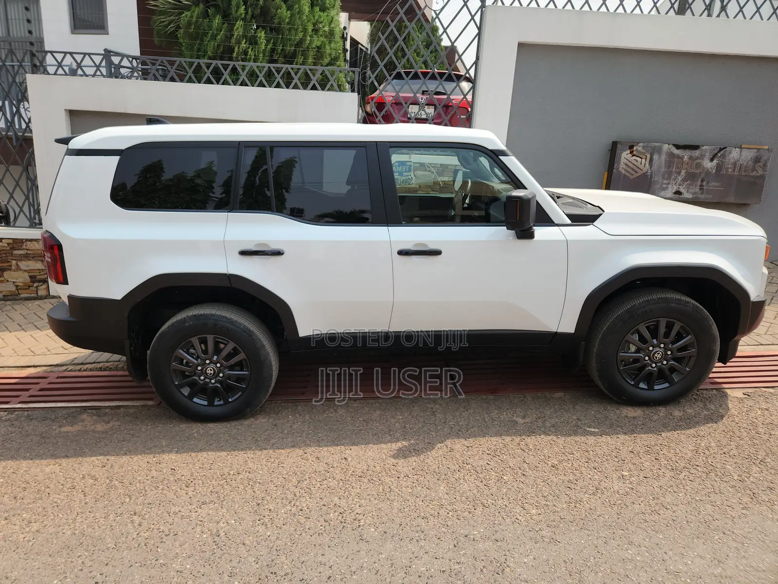 Toyota Land Cruiser LC250 2024 White in Dome - Cars, Jiji User | Jiji ...