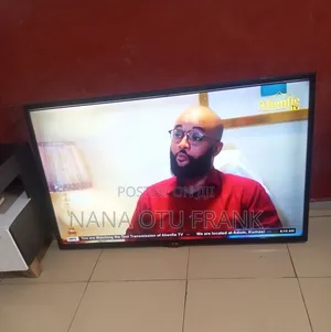 Lg Smart Tv With Screen Problem in Ablekuma - TV & DVD Equipment, Frank ...