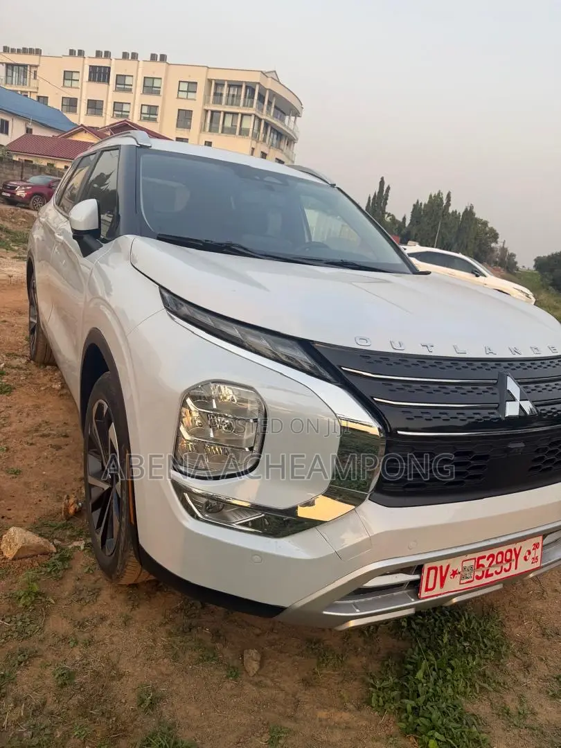 Mitsubishi Outlander SE 2024 White in Adjiriganor - Cars, Abena ...