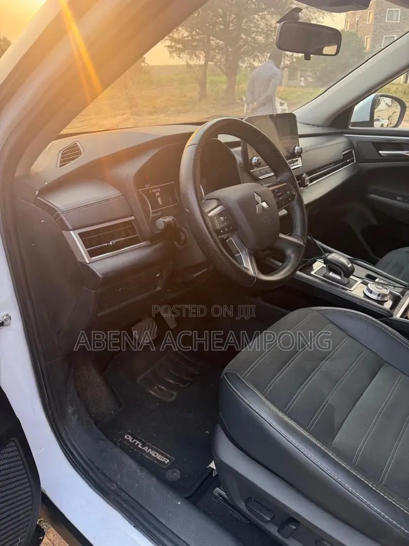 Mitsubishi Outlander SE 2024 White in Adjiriganor - Cars, Abena ...