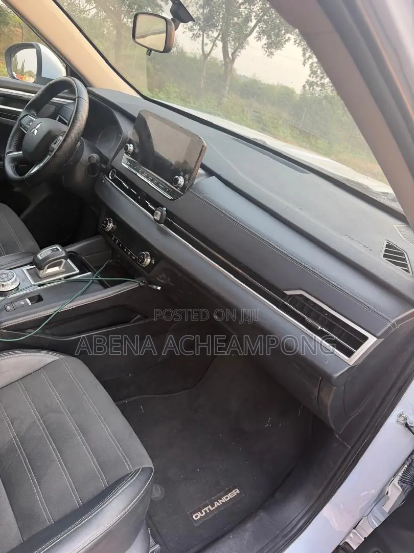 Mitsubishi Outlander SE 2024 White in Adjiriganor - Cars, Abena ...