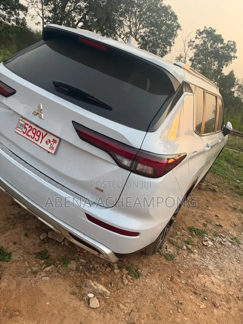 Mitsubishi Outlander SE 2024 White in Adjiriganor - Cars, Abena ...