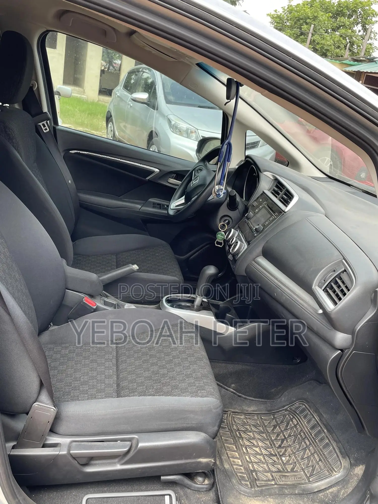 Honda Fit 2015 Silver in Agbogba - Cars, Yeboah Peter | Jiji.com.gh
