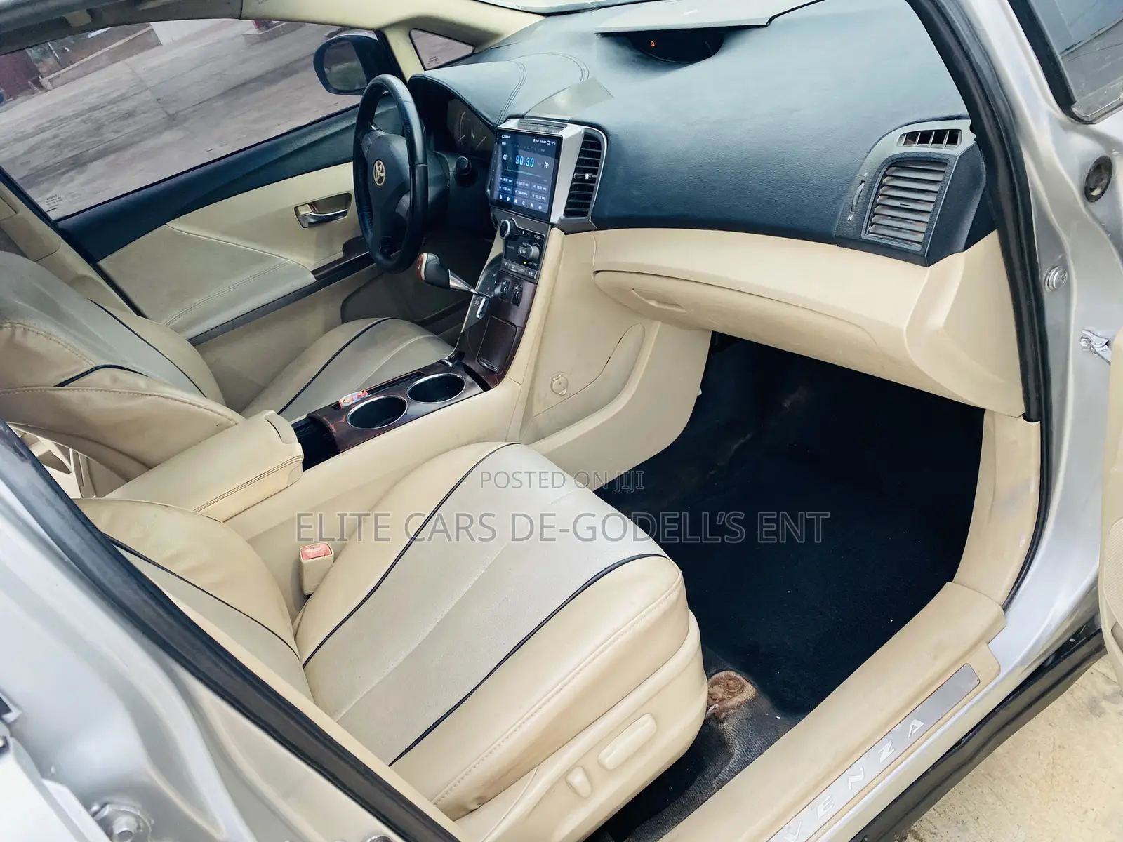 Toyota Venza V6 2010 Silver in Kasoa - Cars, Elitecars Godell’s Ent ...