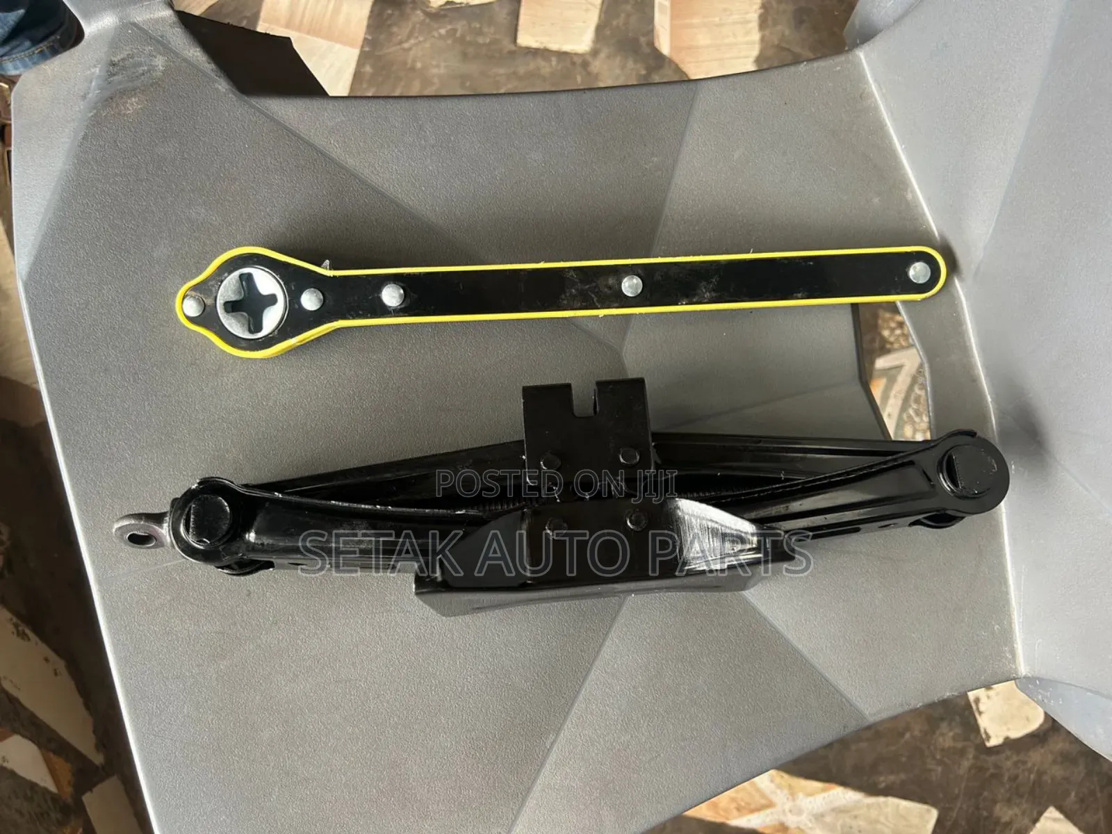 Portable Scissors Jack Car Lifting Jack With Wretch Handle for Tyre in ...