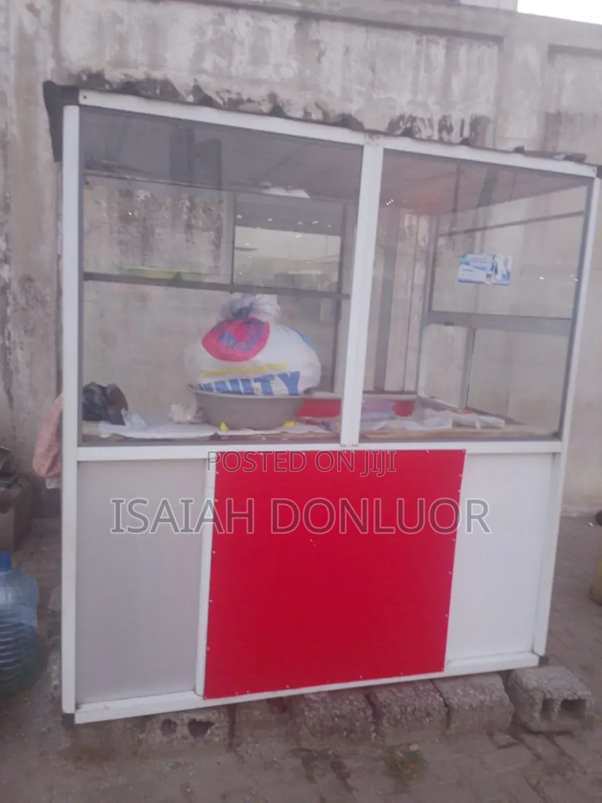 Food Joint Container in Circle - Retail & Store Equipment, Isaiah ...