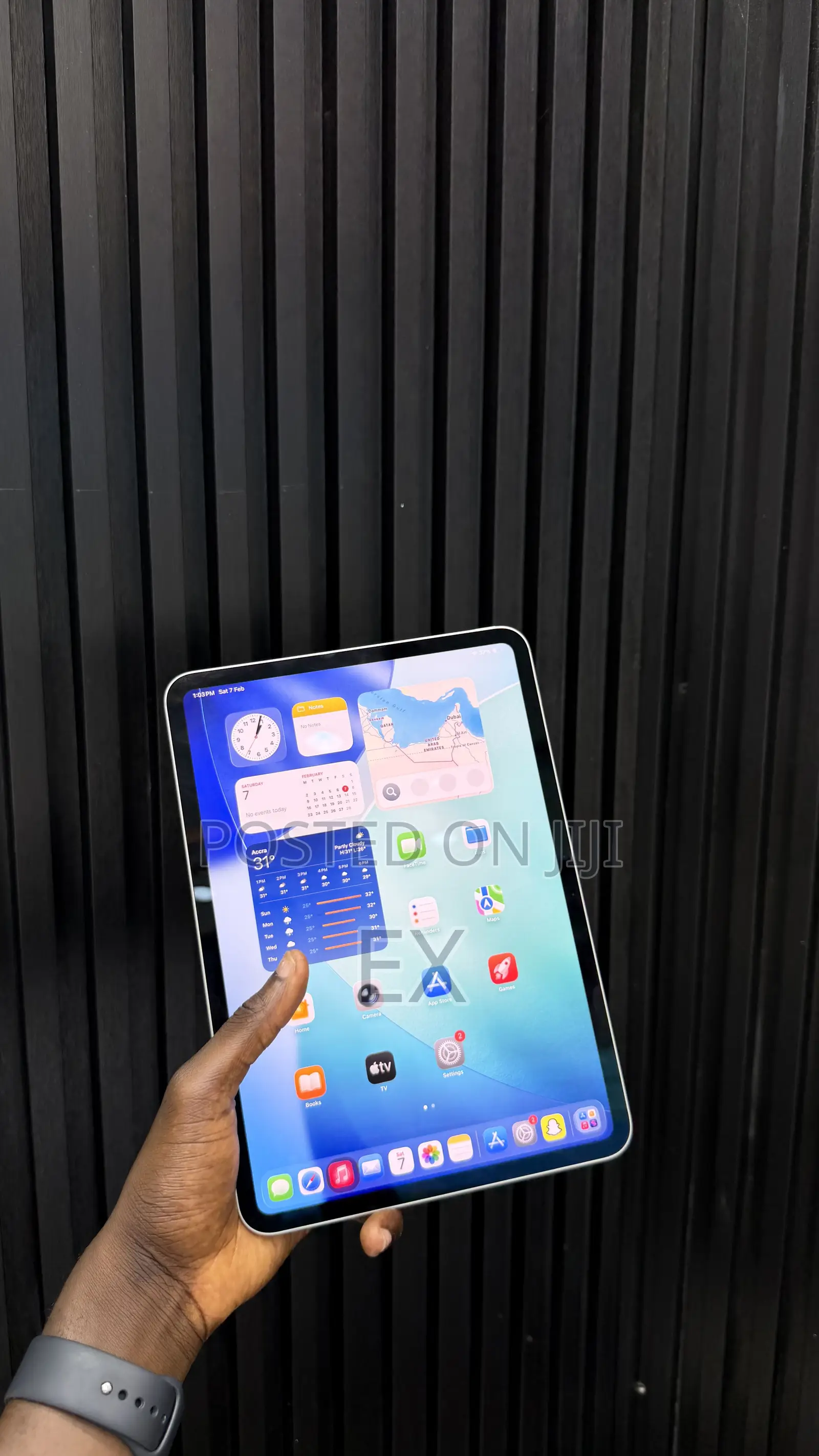 Apple iPad Pro 13 (2024) 256 GB Gray in Circle - Tablets, Ex Pall ...