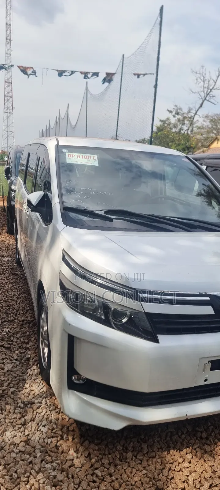 Toyota Voxy SV Premium 2014 White in Kumasi Metropolitan - Cars, Vision ...