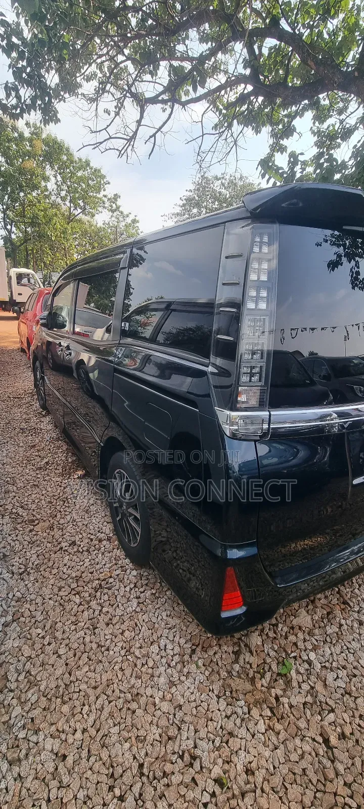 Toyota Voxy SV Premium 2014 Green in Kumasi Metropolitan - Cars, Vision ...