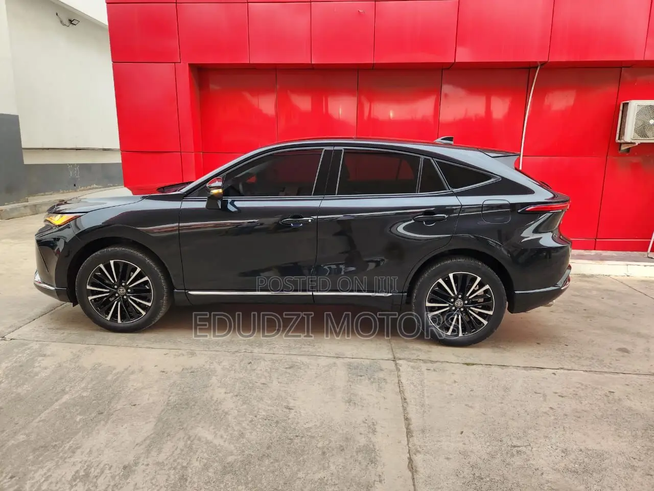 Toyota Venza Limited AWD 2024 Black in McCarthy Hill - Cars, Eric ...