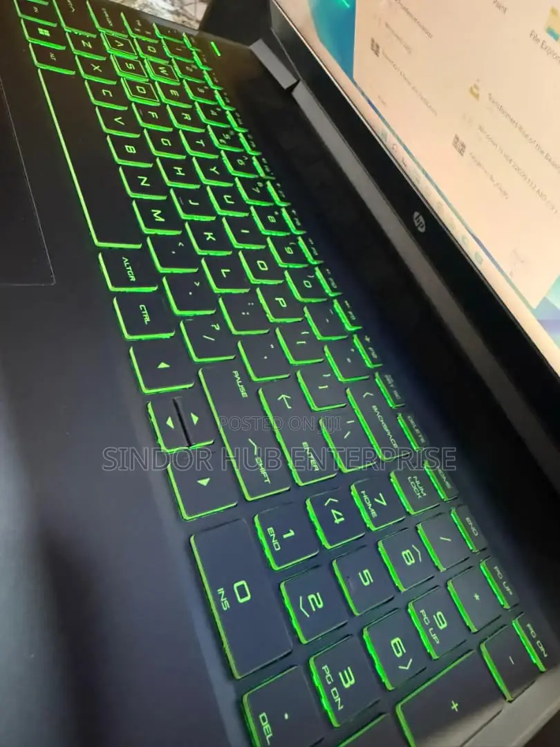 Laptop HP Pavilion 15 16GB AMD Ryzen 5 SSD 512GB in Tema Metropolitan ...